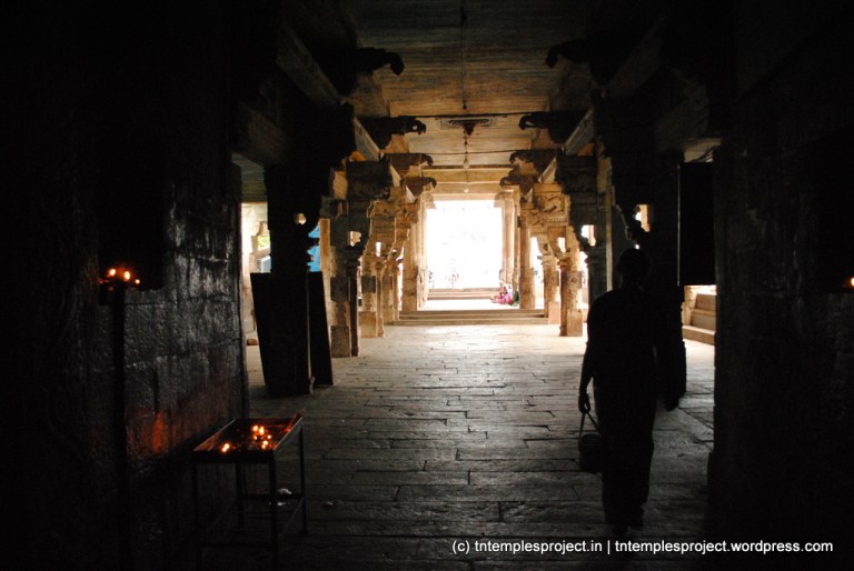 Kadamba Vaneswarar, Kulithalai, Karur – TN Temples Project